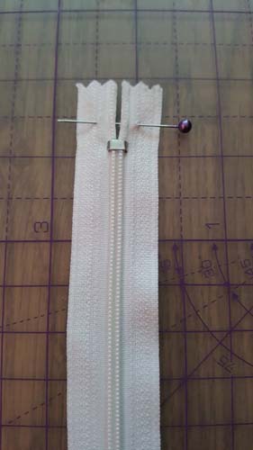 Pretty Zip Pouch Tutorial – The Yorkshire Sewist